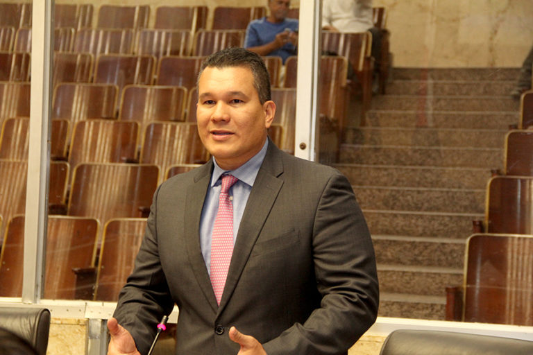 Asamblea cita al Director del IDAAN - Tu Política